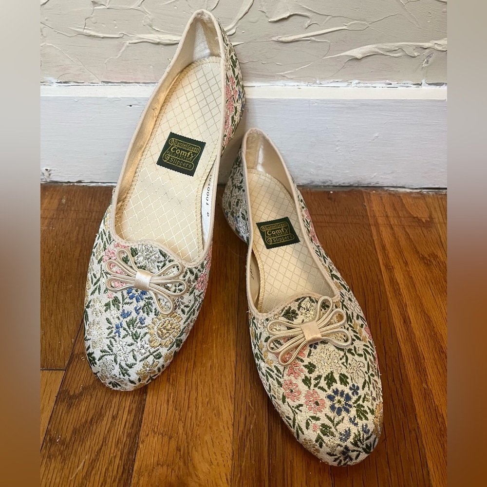 Vintage Daniel Green Floral Tapestry Slippers Size 2a… - Gem